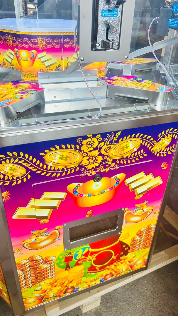 6 PLAYER COIN PUSHER ARCADE MACHINE, Video Gaming, Video Games, Others ...