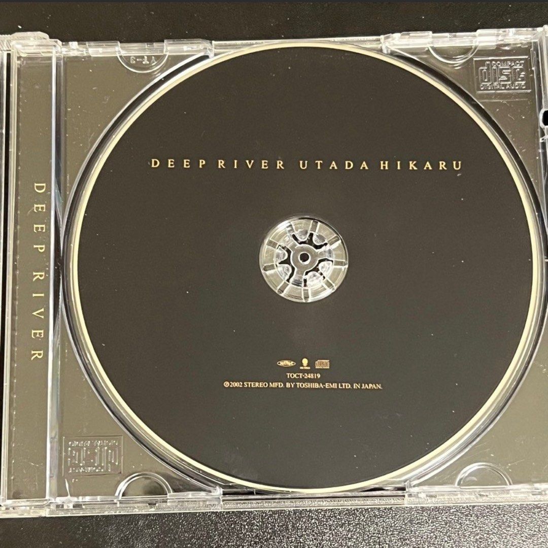 宇多田光 Deep River 專輯 CD 碟無刮 近全新 宇多田ヒカル Utada Hikaru, 書籍、休閒與玩具, 樂器、音樂相關 ...