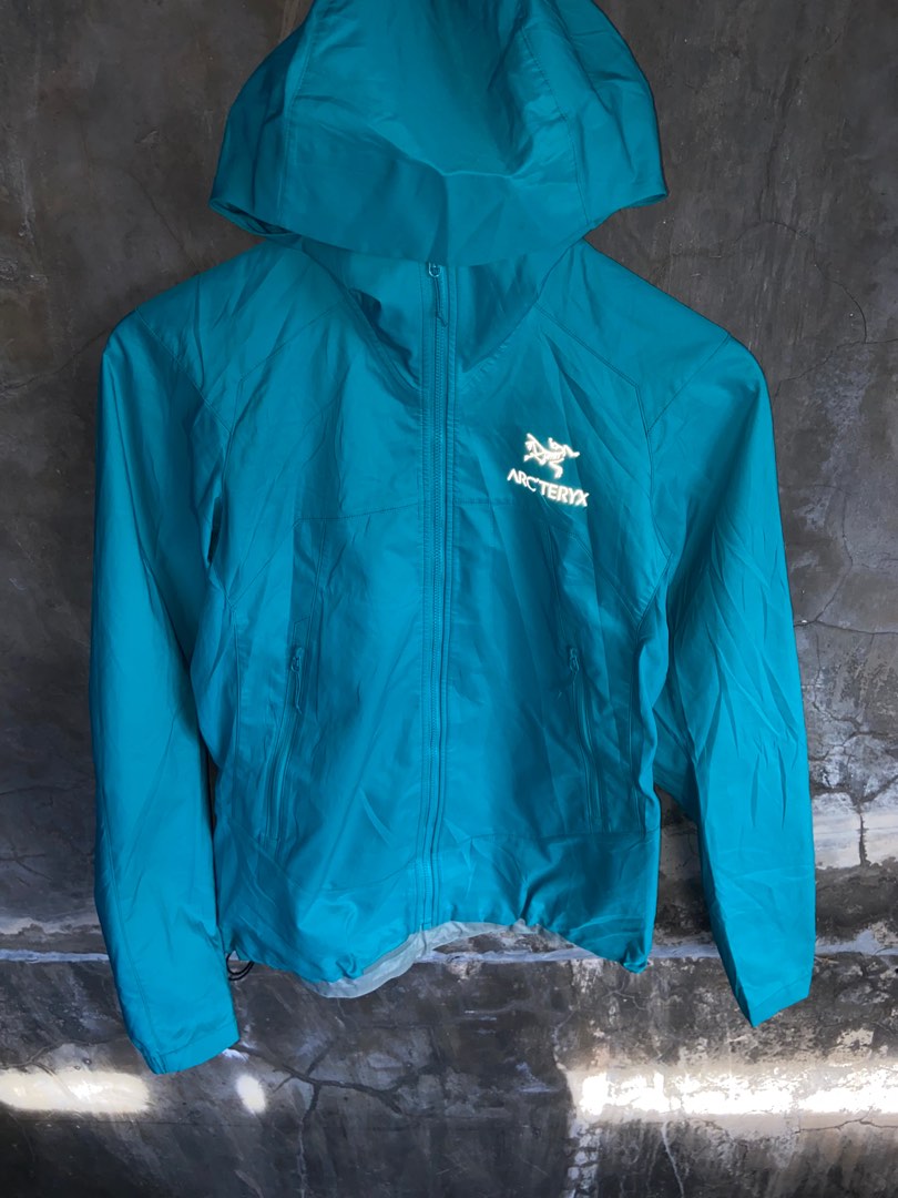 Arcteryx shell jacket, Women's Fashion, Coats, Jackets and Outerwear on ...