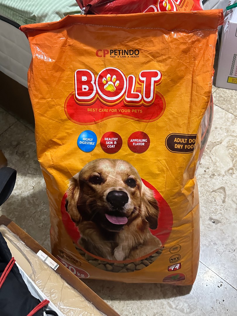 BOLT Beef Kibble Segitiga Dog Food - 20 Kg, Perlengkapan Hewan, Makanan ...