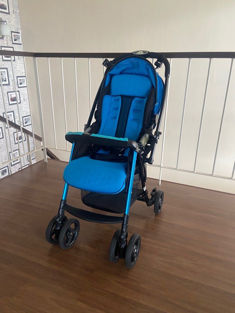 COMBI Urban Walker Stroler, Babies & Kids, Going Out, Strollers on ...