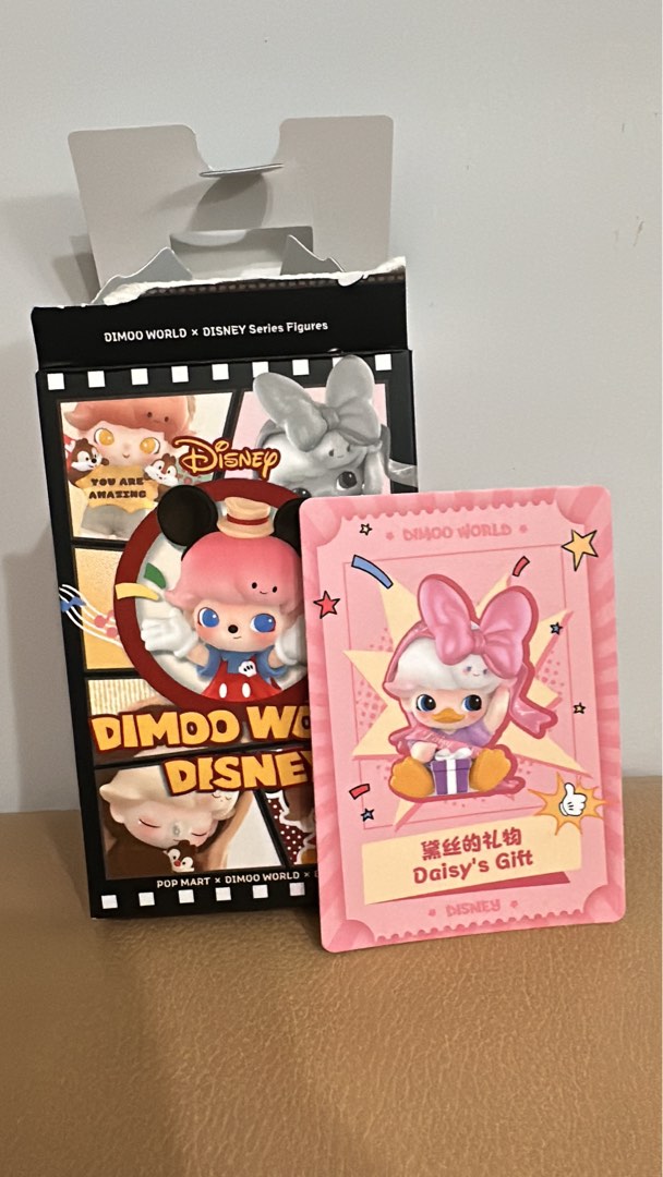 《直購或換》Dimoo World Disney (黛絲的禮物Daisy’s Gift), 興趣及遊戲, 玩具 & 遊戲類 - Carousell