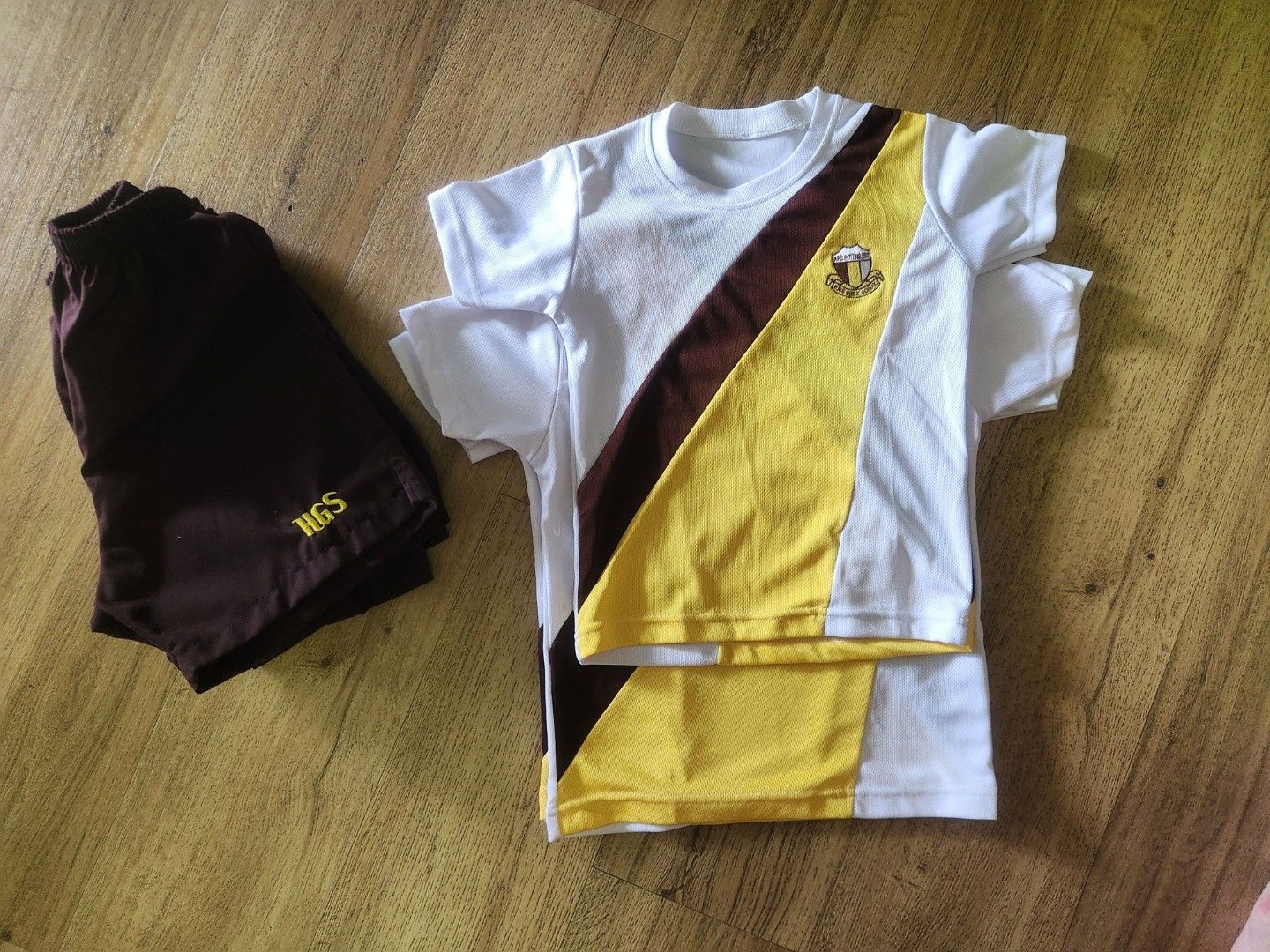 3 sets of Haig Girls Primary School PE attire, Women's Fashion, Tops ...