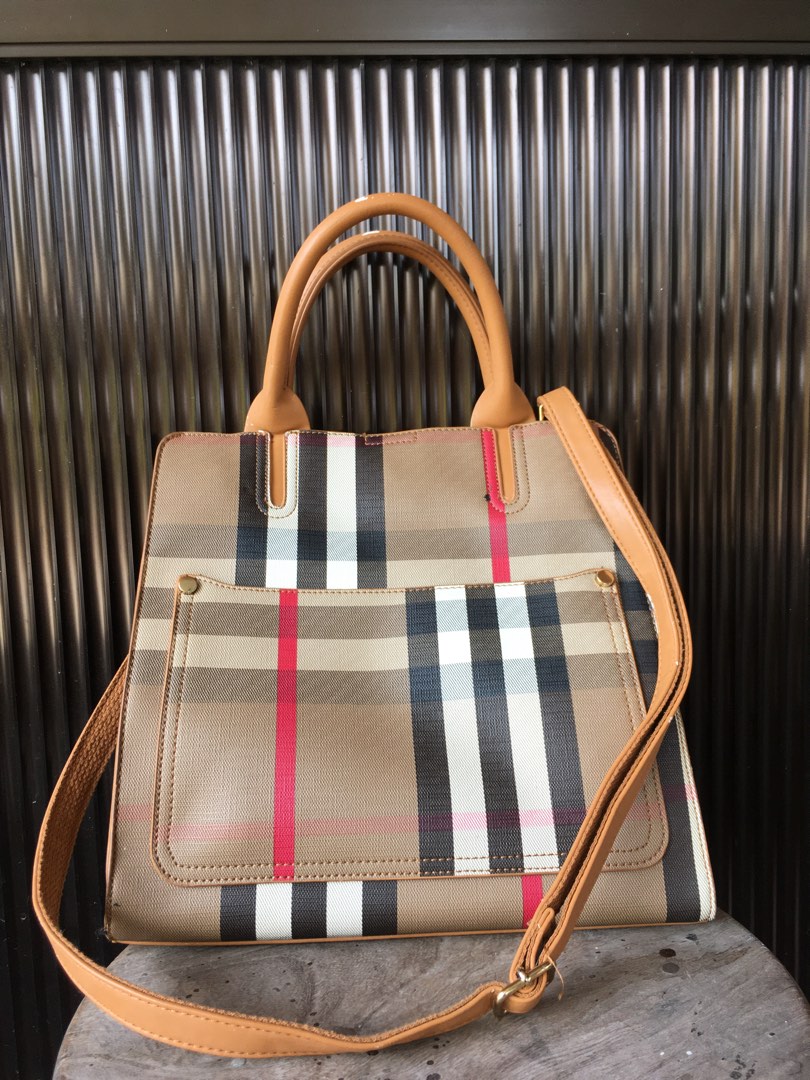 HOWRU CHECKERED BAG, Luxury, Bags & Wallets on Carousell