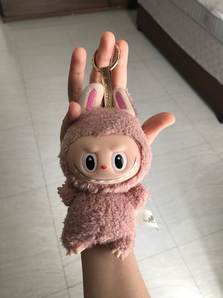 Labubu Exciting Macaroon (BUKAN ORI), Fesyen Wanita, Tas & Dompet di ...