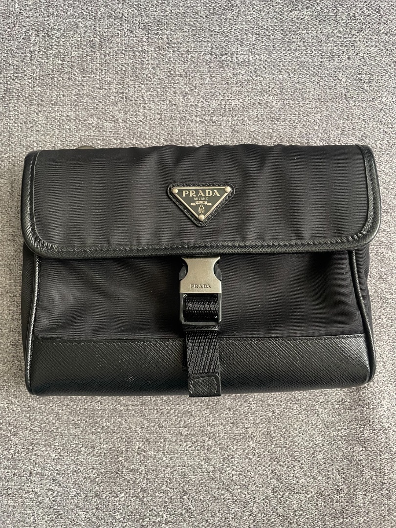 Prada Small Re-Nylon Bag., Barang Mewah, Tas & Dompet di Carousell