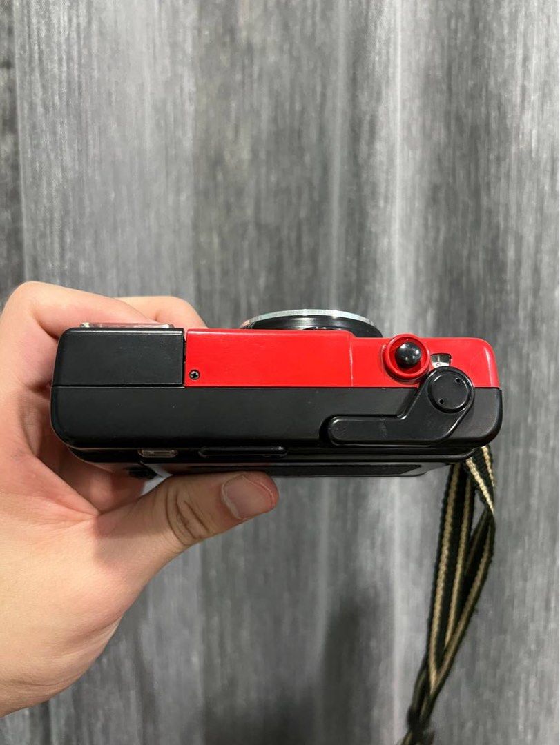 RARE RED Great Wall Pop film camera 35mm, Photography, Cameras on Carousell