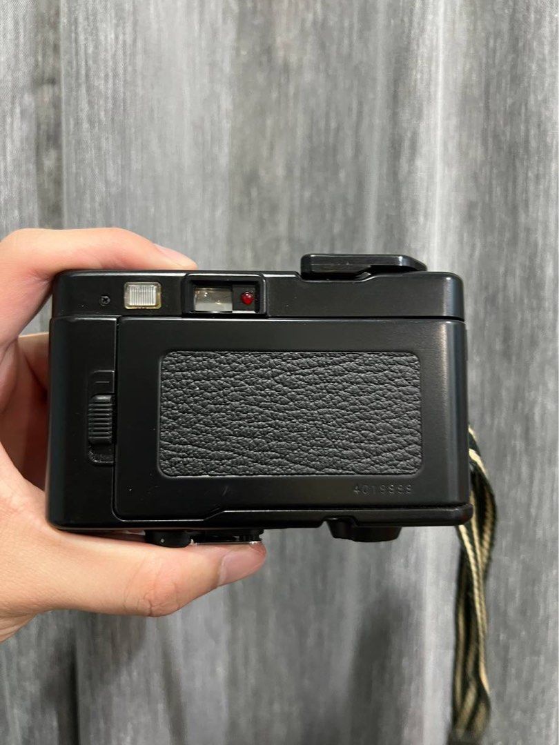 RARE RED Great Wall Pop film camera 35mm, Photography, Cameras on Carousell