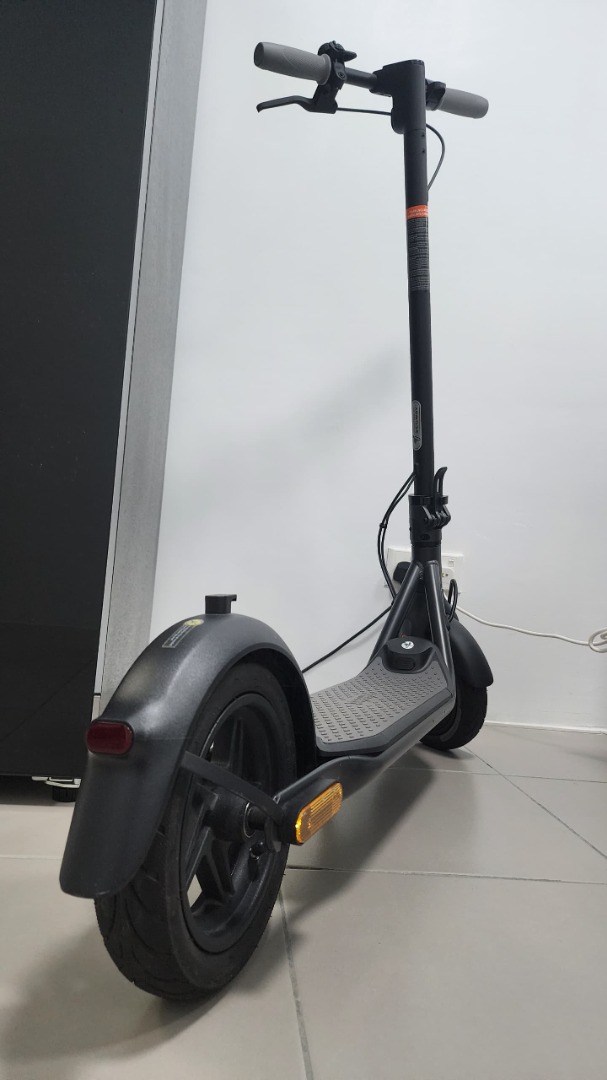 SEGWAY NINEBOT F20A SERIES Scooters, Sports Equipment, Sports & Games ...