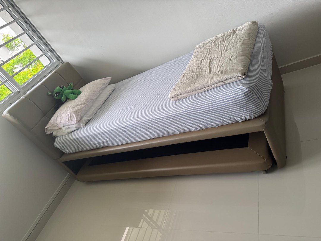 Single bed frame + 1 pull out bed (with flip up legs), Furniture & Home ...