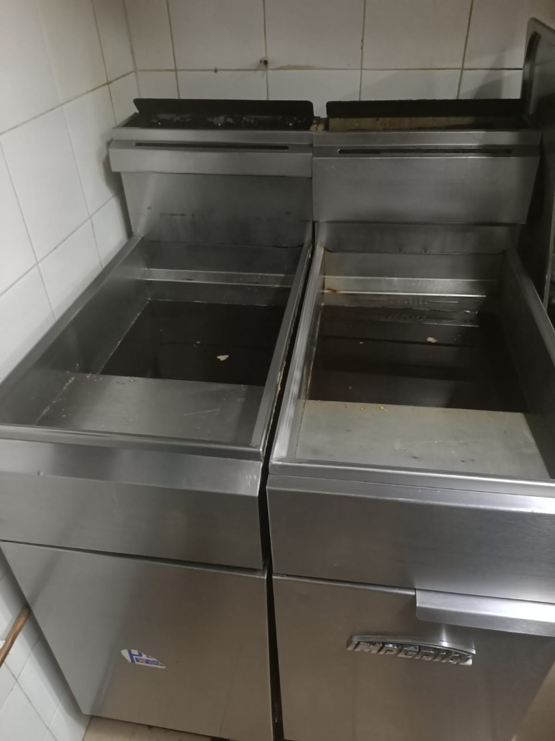 Standing deep fryer, TV & Home Appliances, Kitchen Appliances, Fryers ...