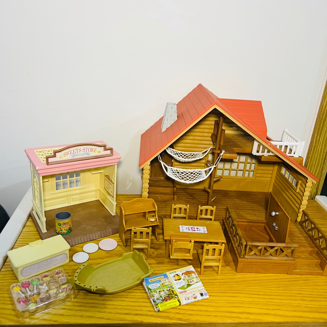 Sylvanian Families house log cabin + sweet shop store bundle, Hobbies ...
