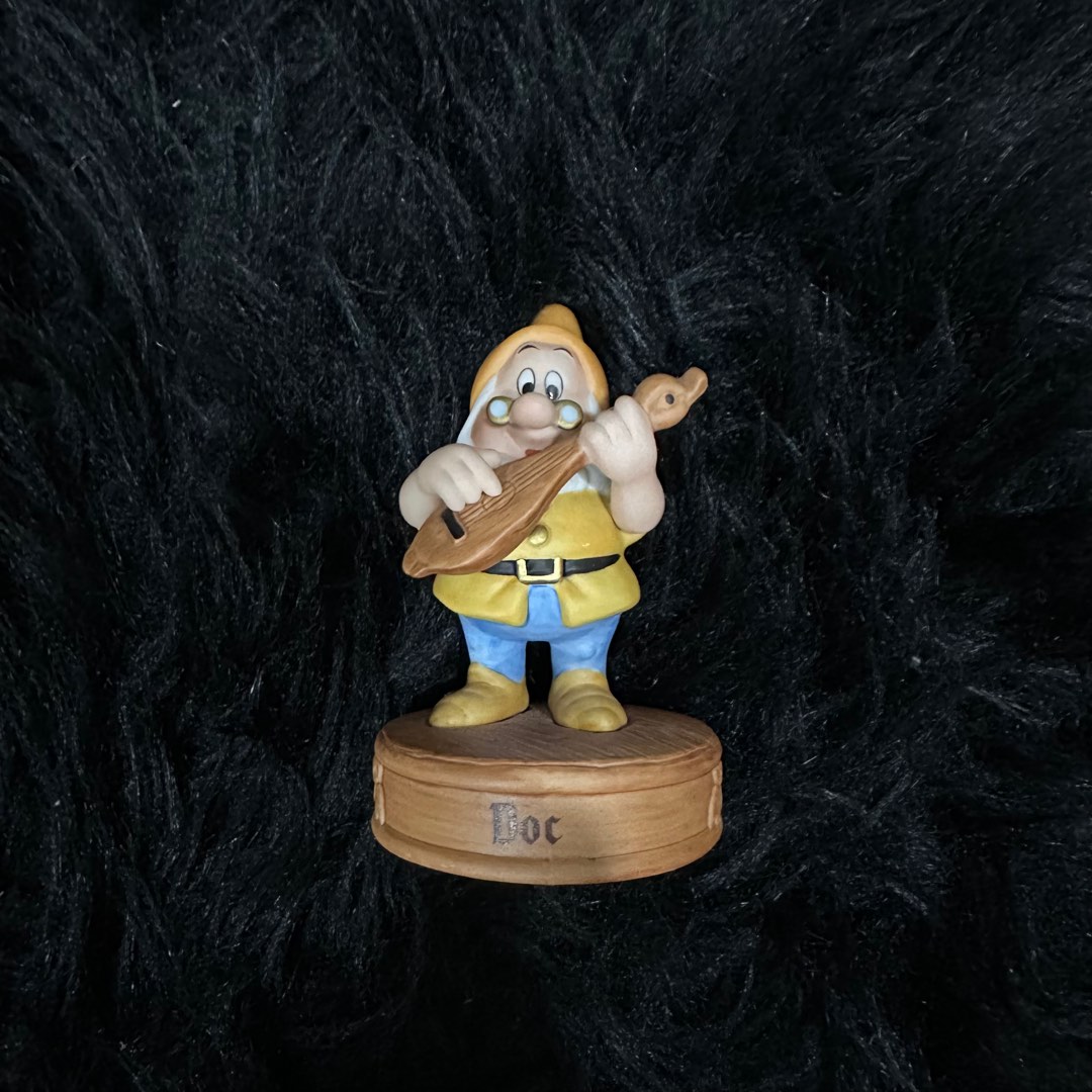 Tokyo Disneyland Music Box Doc from Snow White and the Seven Dwarfs ...