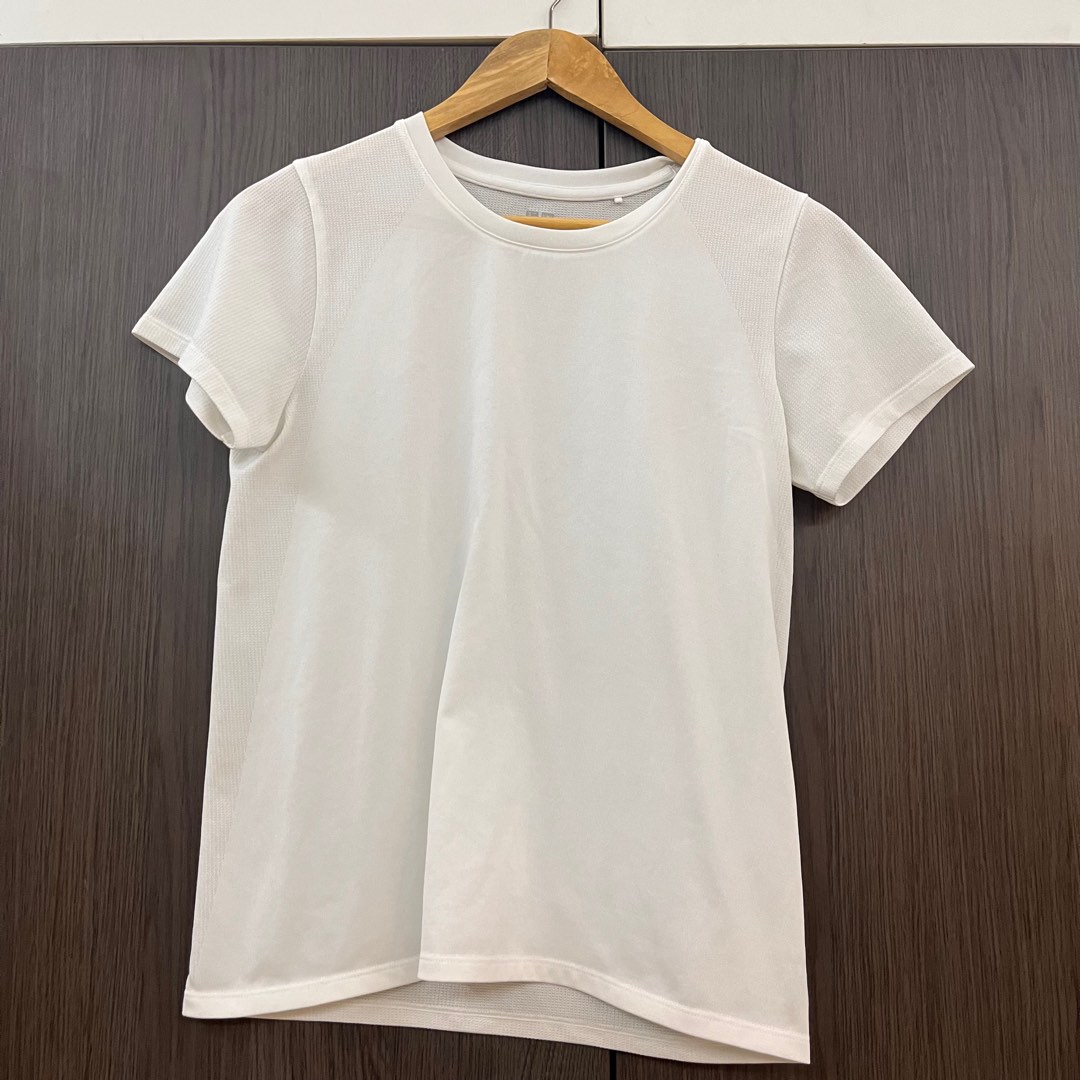 Uniqlo white dri fit workout top medium, Women's Fashion, Tops, Others ...