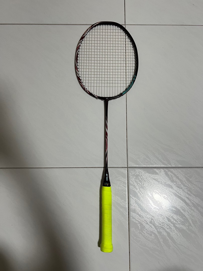 Yonex Astrox 100ZZ, Sports Equipment, Sports & Games, Racket & Ball ...