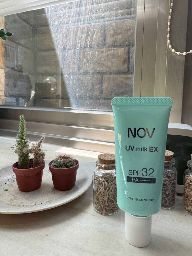 娜芙 NOV 防曬水凝乳SPF32 PA+++[臉部、身體用]35g, 香水、美妝、保養, 臉部彩妝、保養與清潔, 化妝品在旋轉拍賣