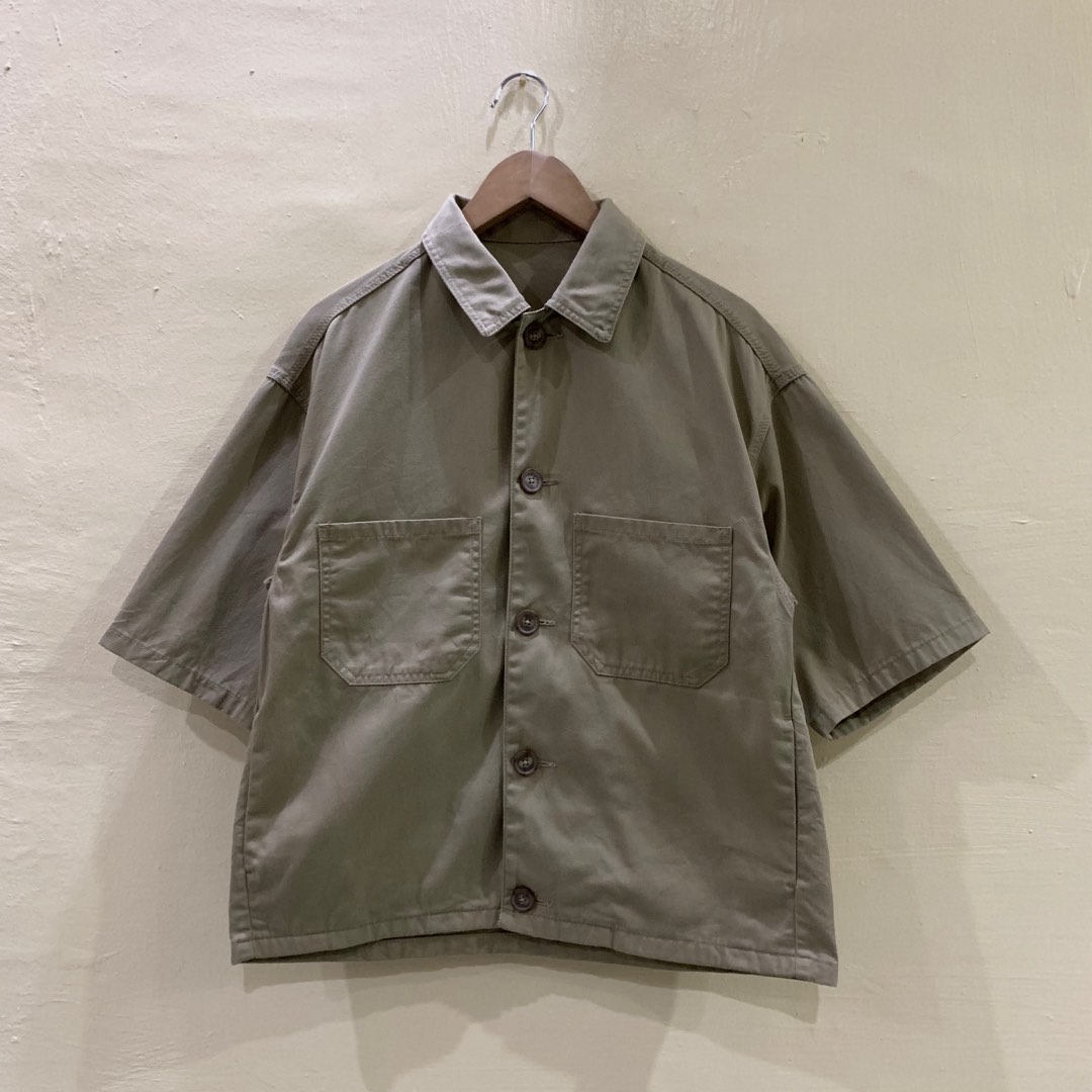 GU Chef Boxy Cropped Button Down Polo Shirt, Men's Fashion, Tops & Sets ...