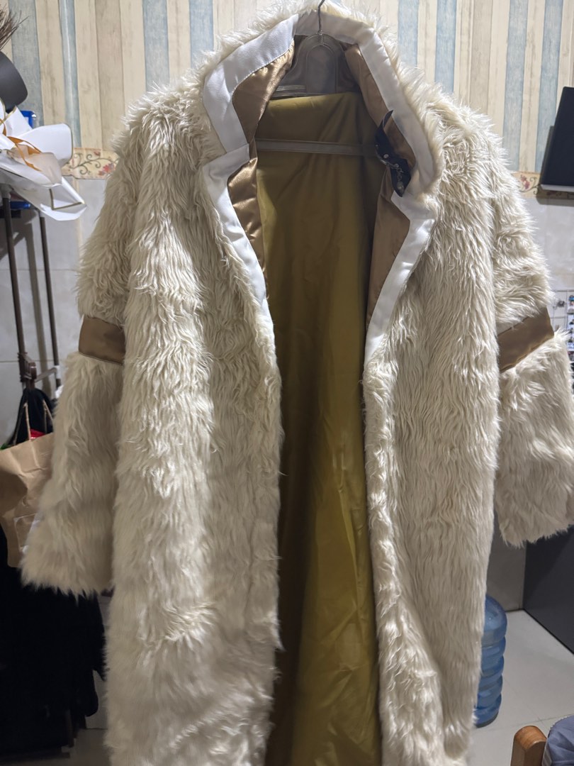 luca kaneshiro wool coat vtuber luxiem hololive cosplay, J-Pop di Carousell