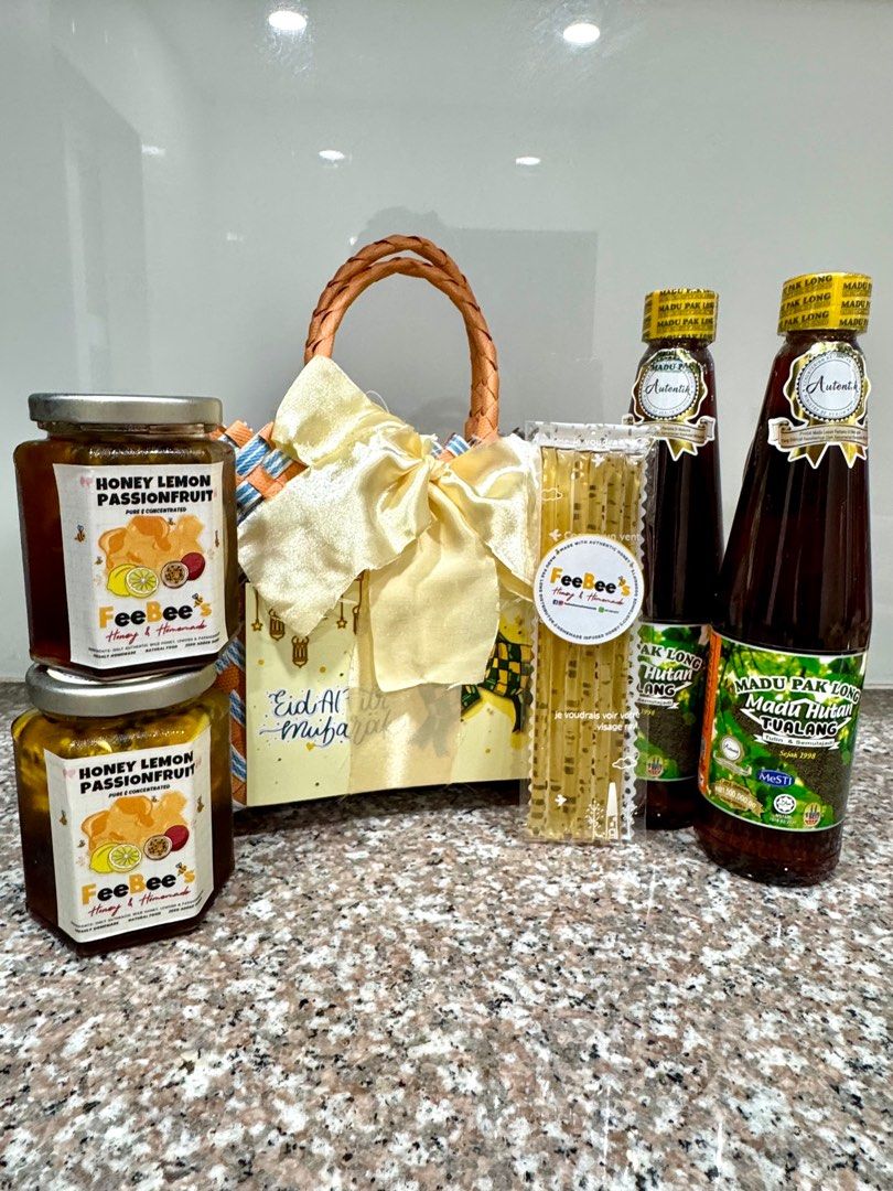Raya Hamper / Doorgift, Food & Drinks, Gift Baskets & Hampers on Carousell