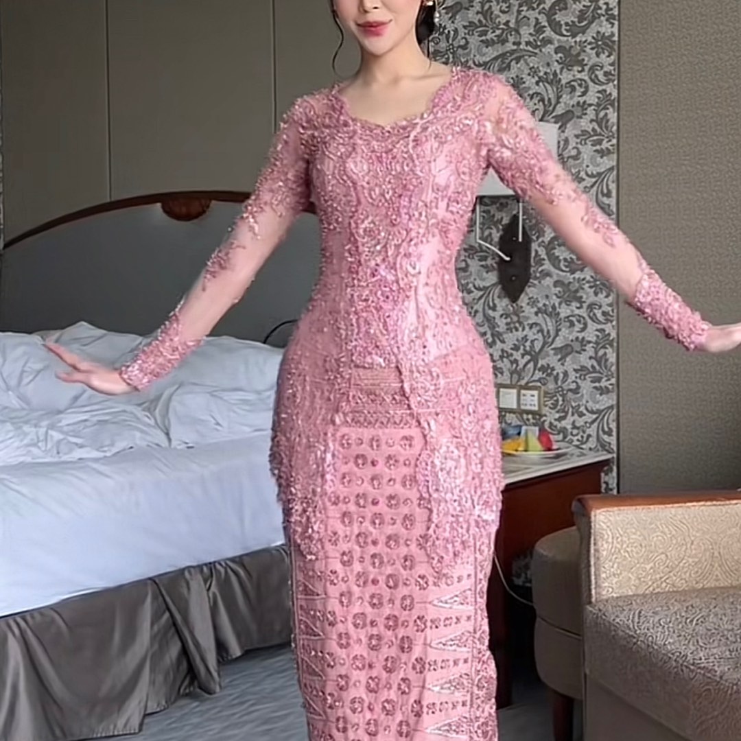 [RENT/ SEWA] Kebaya Sequin Indonesia Beaded Lace Manik Pinguin With ...