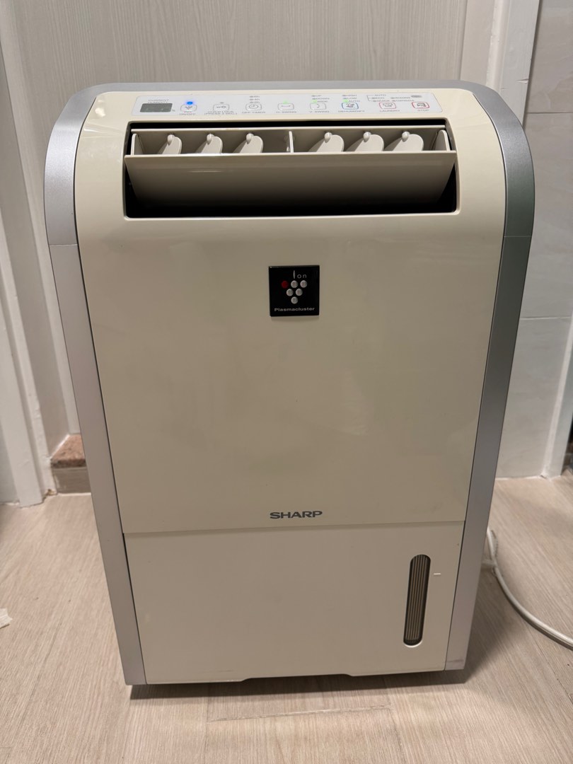 Sharp dehumidifier DW-D20A-W, 家庭電器, 空氣清新機及抽濕機 - Carousell