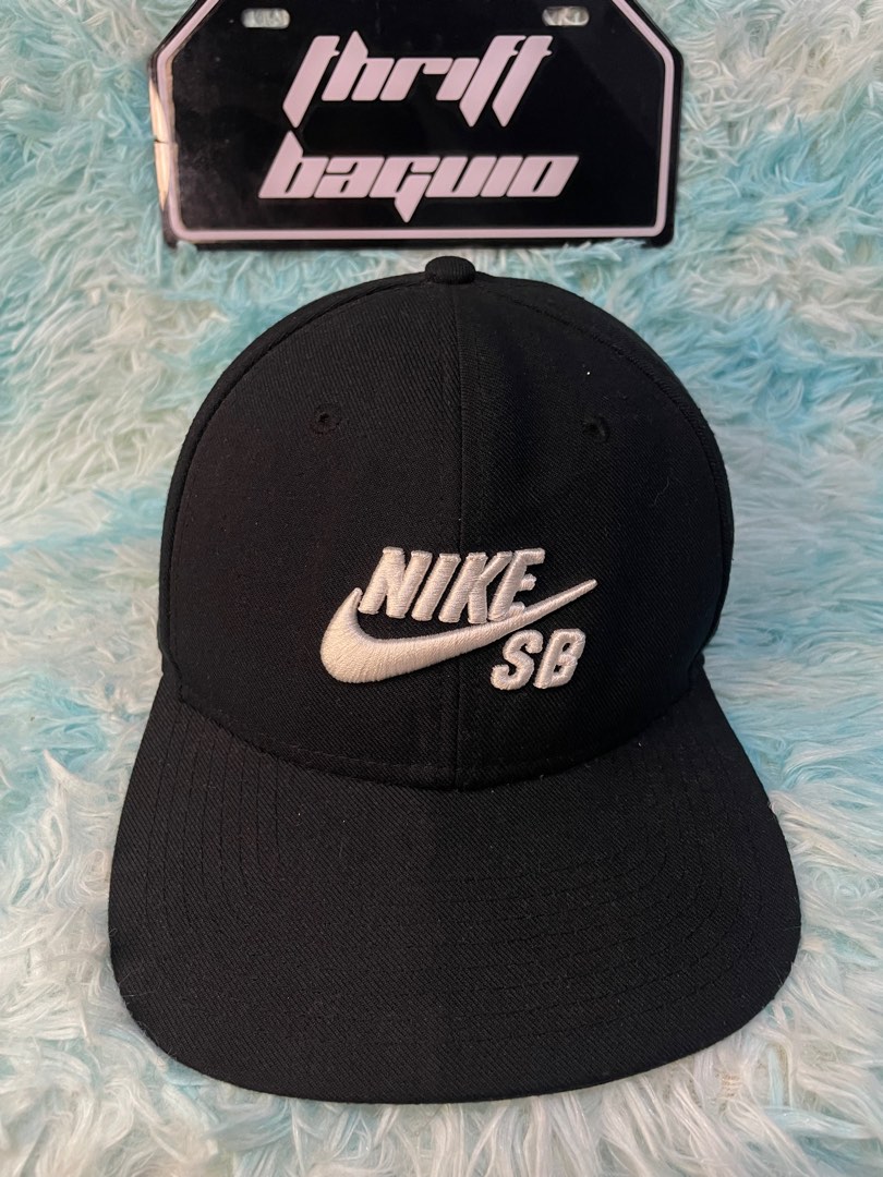 Sold *RARE* NIKE SB Skateboarding Icon Black Snapback, Men's Fashion ...