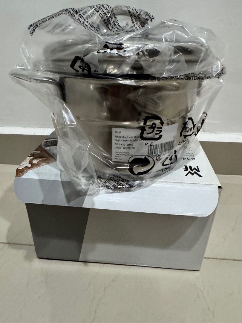 WMF 14 mini High Casserole with stainless Lid 14cm, TV & Home ...