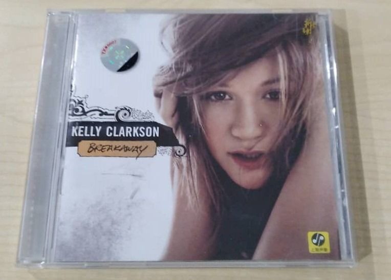 CD - KELLY CLARKSON BREAKAWAY (2004), Hobbies & Toys, Music & Media, CDs & DVDs on Carousell