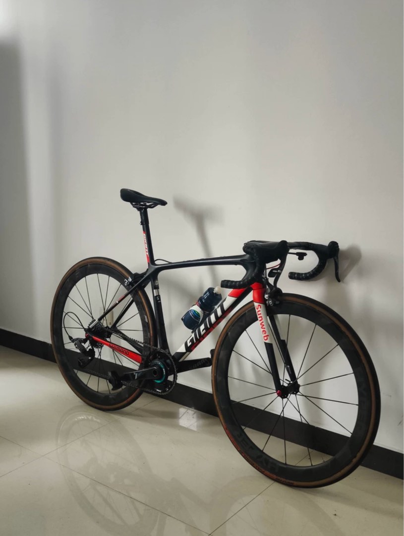 Giant TCR Advanced SL Frameset •rim brake •size m • sun web team ...