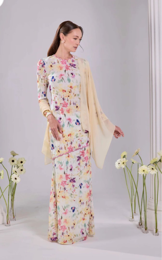 TA by Tasnim Shah Clara in Buttercream, Women's Fashion, Muslimah ...