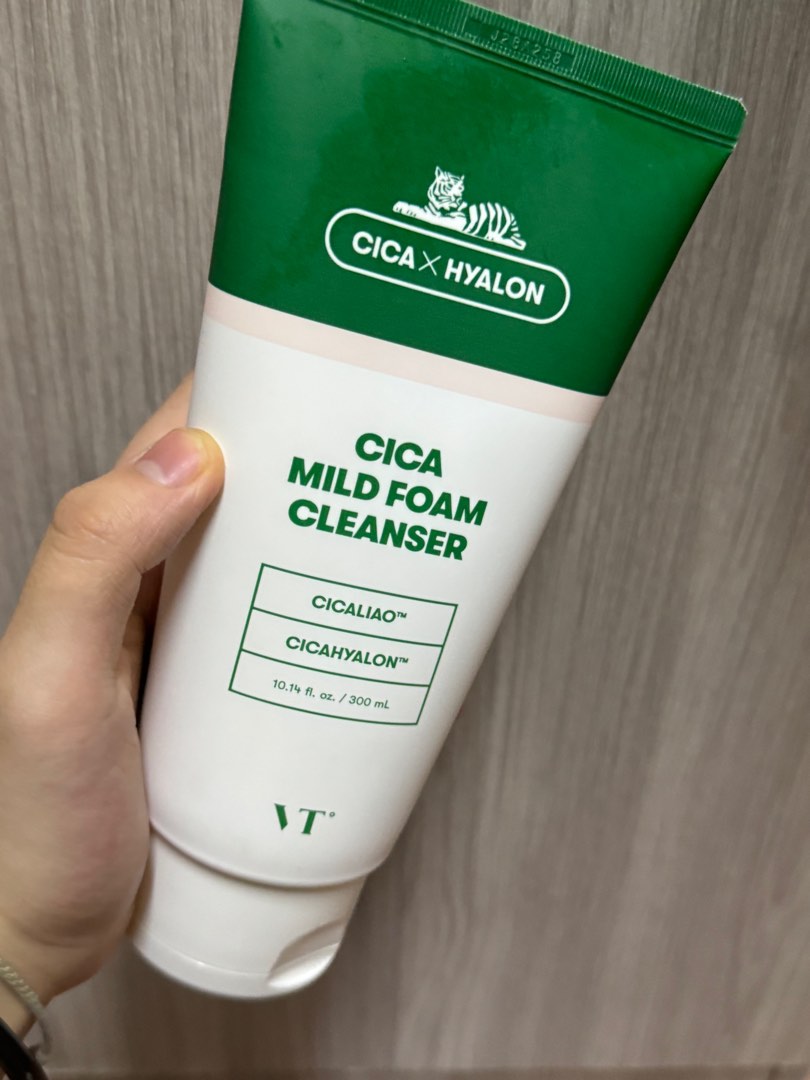 Form Korean VT Cica Mild Foam Cleanser (300ml), Beauty & Personal Care, Face, Face Care on Carousell