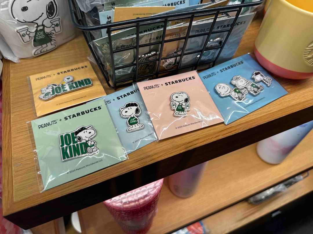 Snoopy Starbucks Pin set complete Peanuts, Hobbies & Toys, Collectibles ...