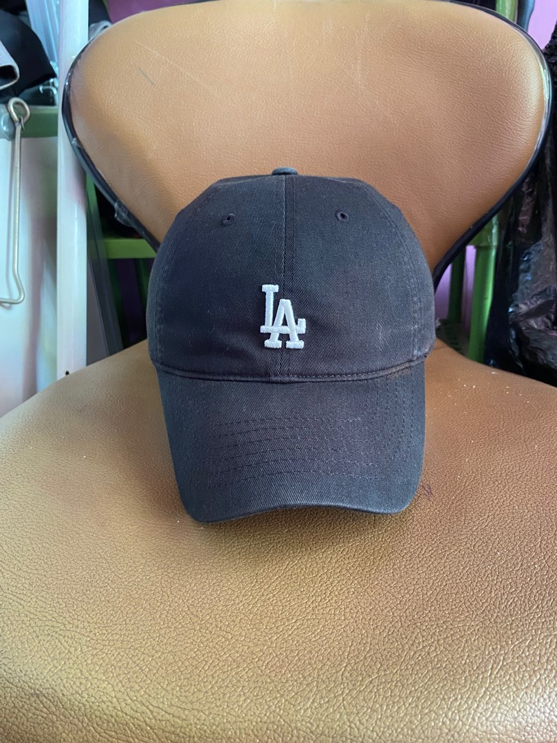 Topi MLB La Original hitam logo, Fesyen Pria, Aksesoris, Topi di Carousell