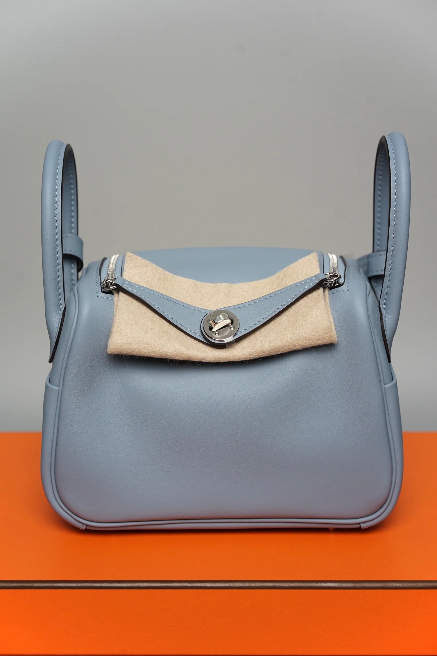 Hermes Mini Lindy in Blue Lin Phw (Brand New), Luxury, Bags & Wallets ...