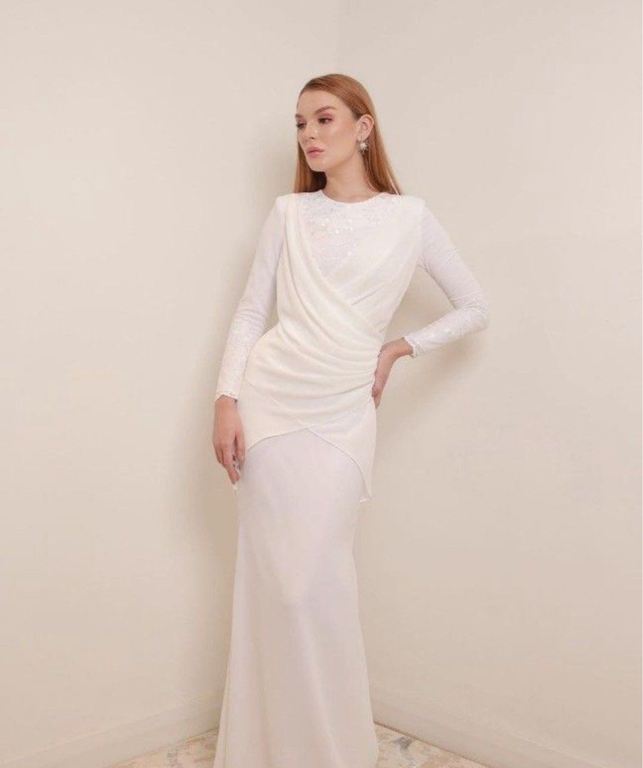 Nada x Fuzana Mokhtaza in Snow White dress, Women's Fashion, Muslimah ...