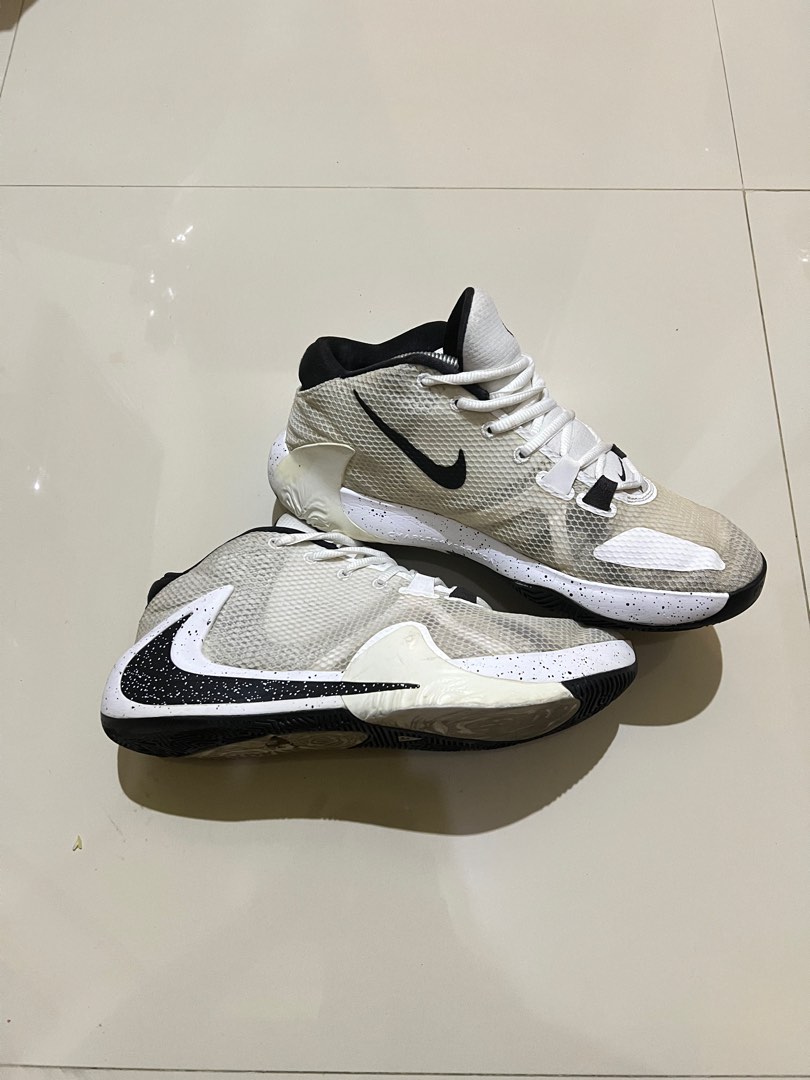 Nike zoom freak oreo basket, Fesyen Pria, Sepatu , Sneakers di Carousell