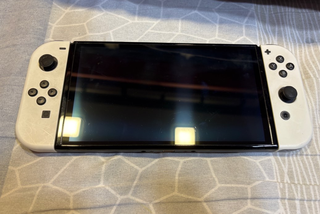 Nintendo switch Oled with games and sd card, Video Gaming, Video Game ...