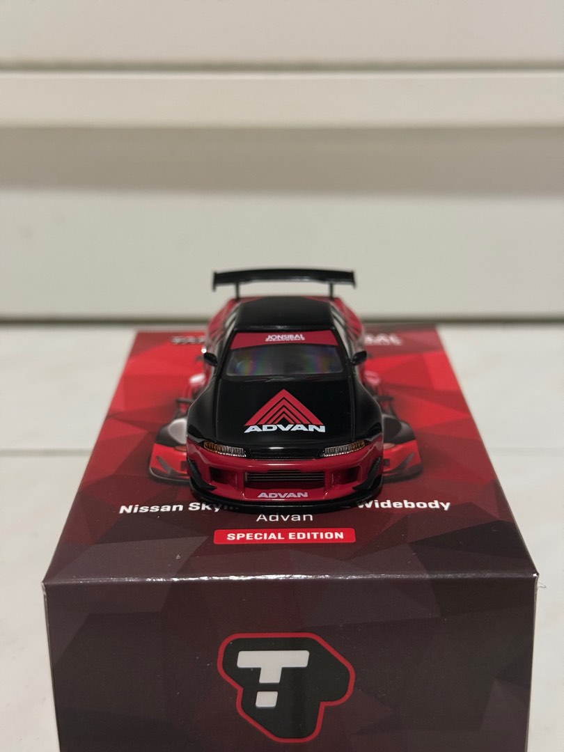 Tarmac Works Jonsibal Designworks 1/64 Nissan SKYLINE GT-R R32 Widebody ...