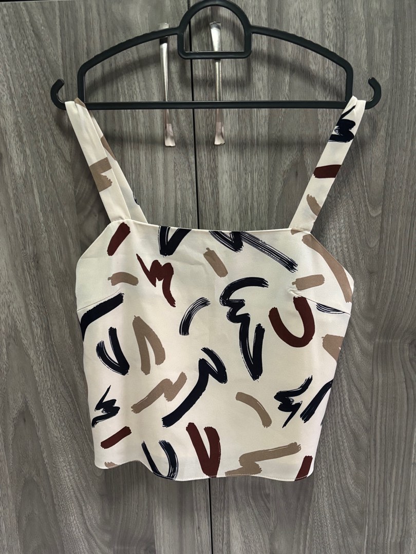 TEM Top, Women's Fashion, Tops, Sleeveless on Carousell