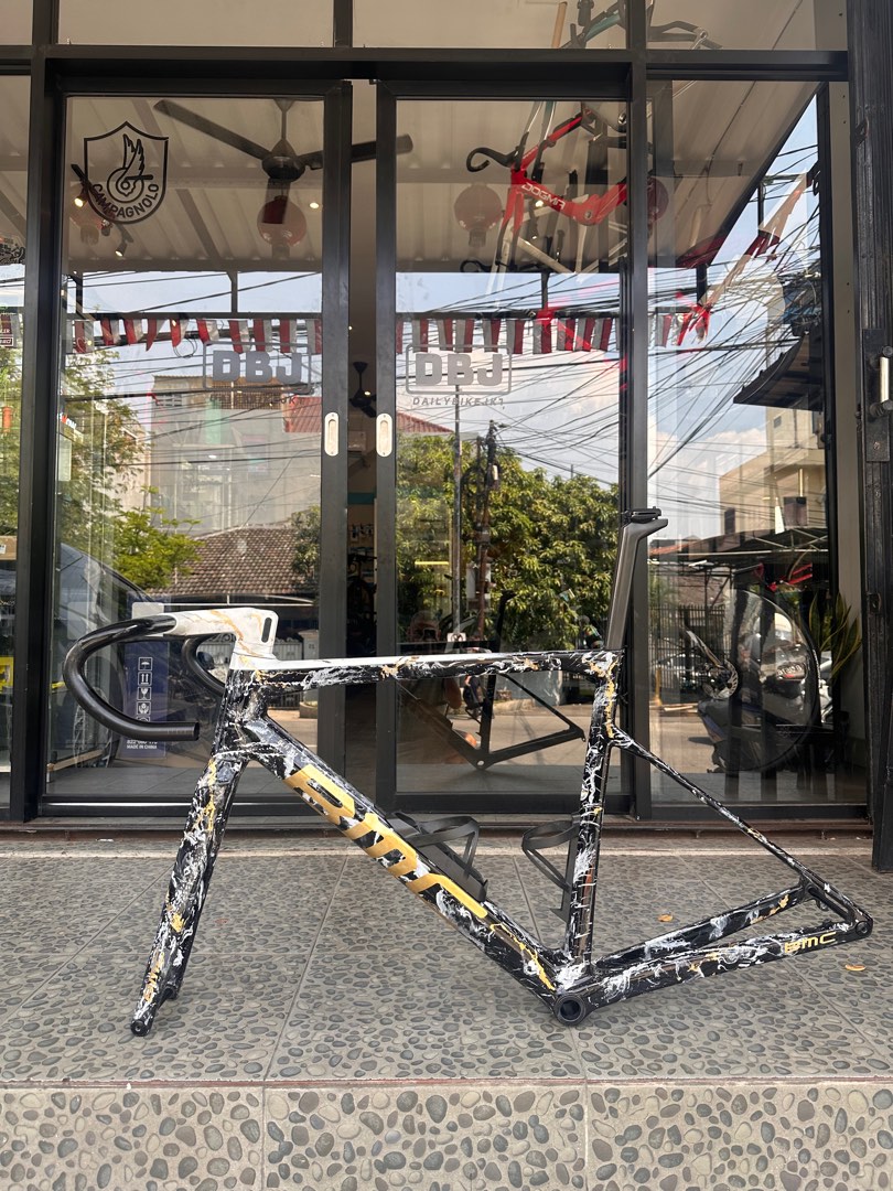 BMC team machine SLR 01 frameset, Olah Raga, Sepeda di Carousell