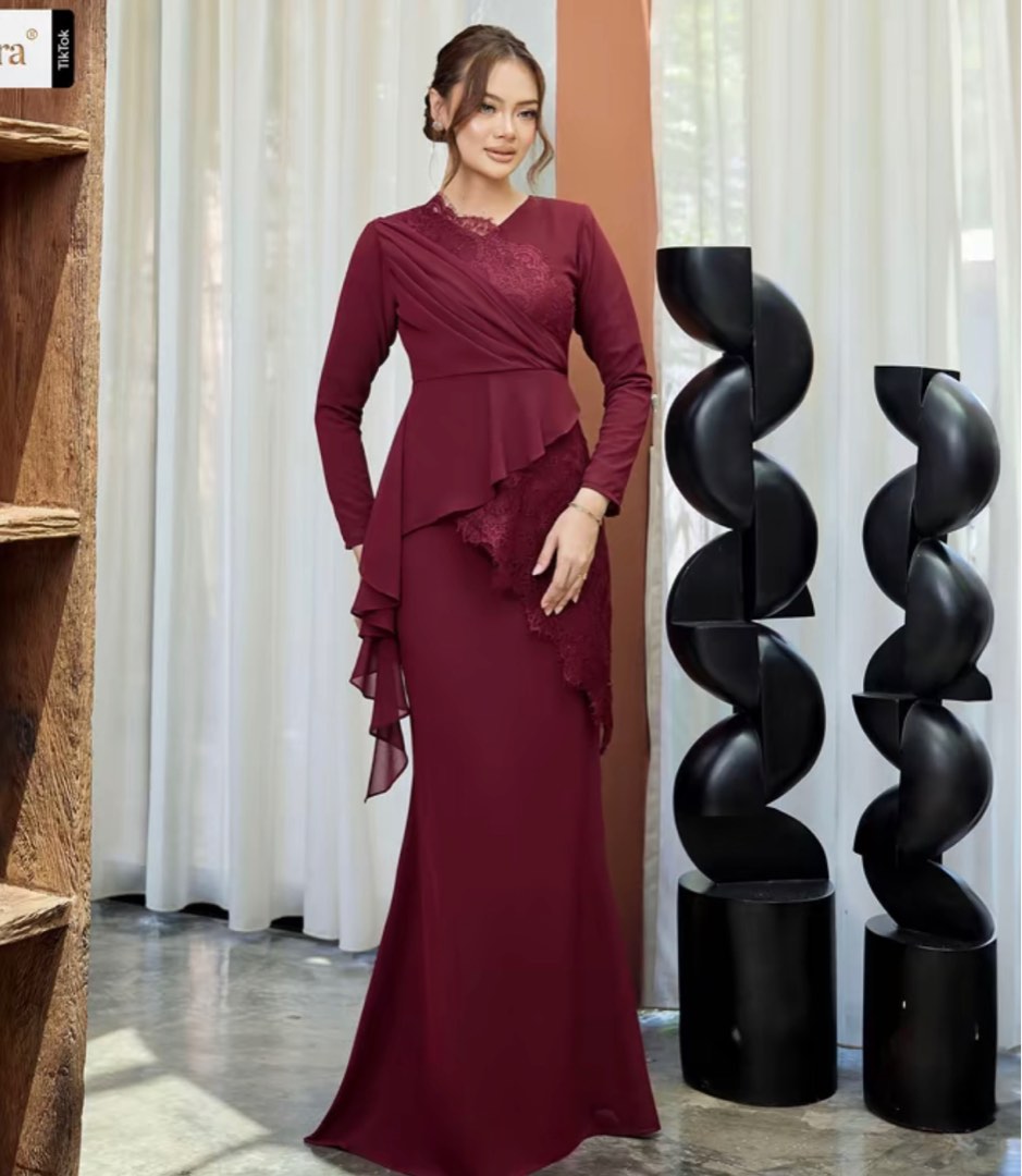 Deenara Amora, Women's Fashion, Muslimah Fashion, Baju Kurung & sets on ...