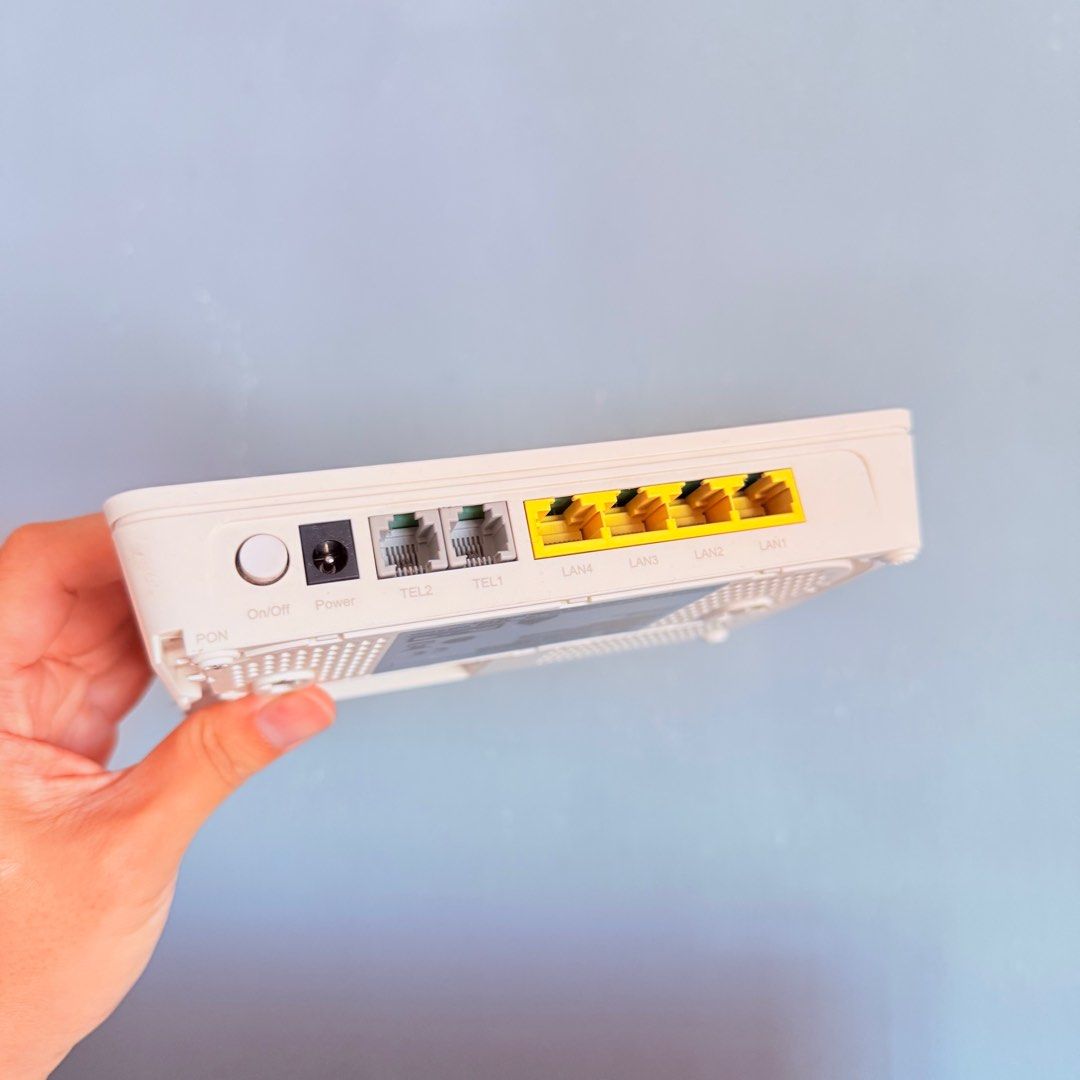 Huawei EchoLife HG8240H5 GPON Terminal (Modem), Computers & Tech, Parts ...