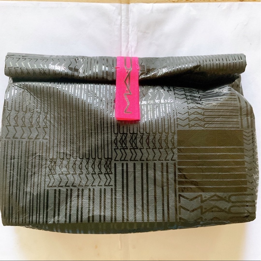 MAC Black Pouch, Women's Fashion, Bags & Wallets, Purses & Pouches on ...