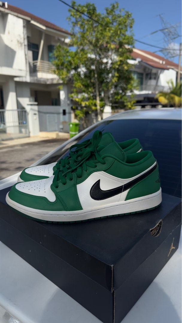 Air Jordan One Low Pine Greem, Men's Fashion, Footwear, Sneakers on ...