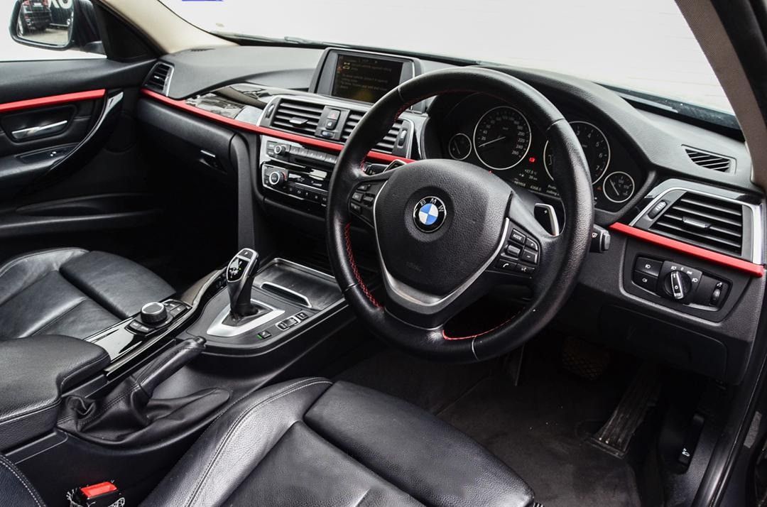 BMW 320i B48 facelift, Cars, Cars for Sale on Carousell