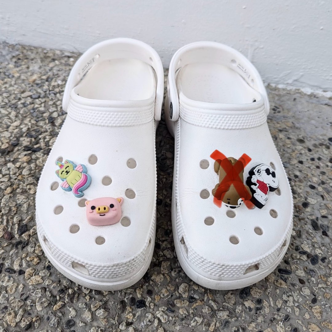 Crocs Classic Platform Clog Slippers with 3 Jibbitz, Women's Fashion, Footwear, Flipflops and ...