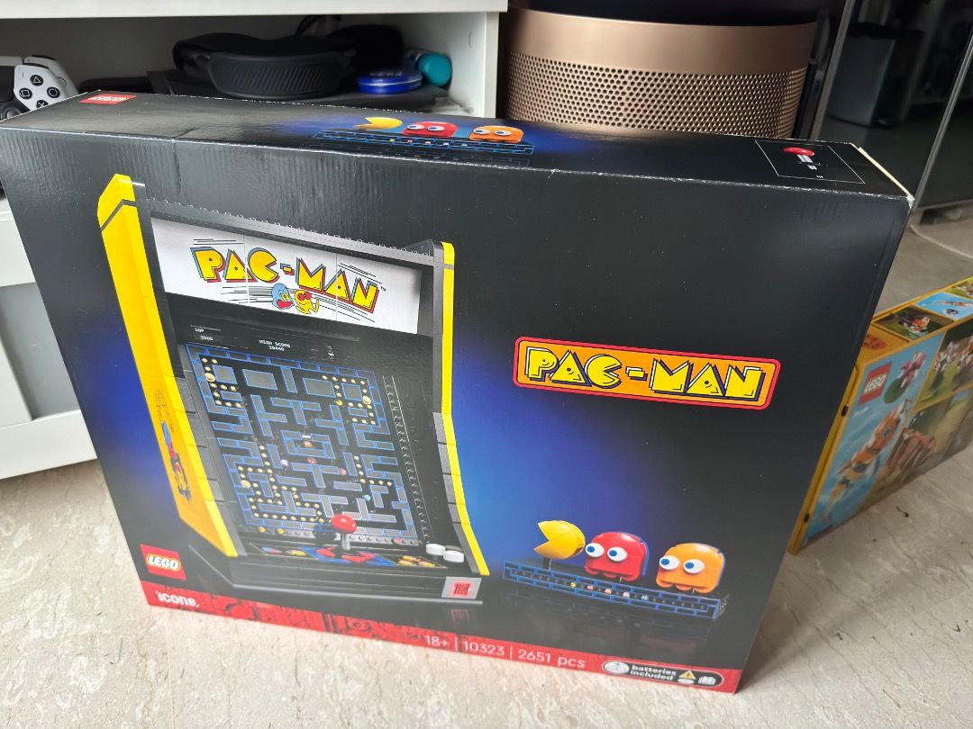 ICONS: Pacman Arcade 10323 (Available Mid April 2025), Hobbies & Toys ...