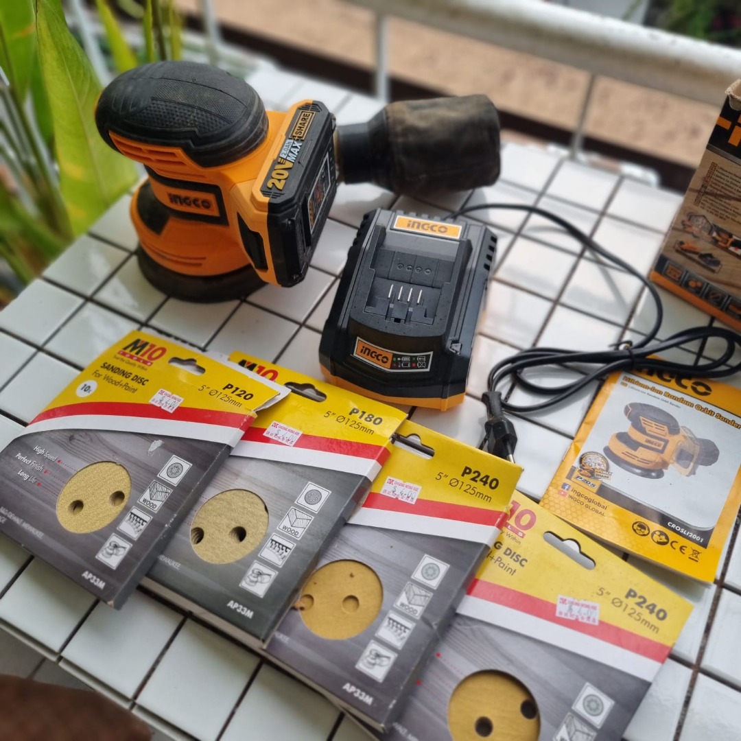 Ingco Sander + Battery + Charger + Assorted sanding discs, Furniture ...
