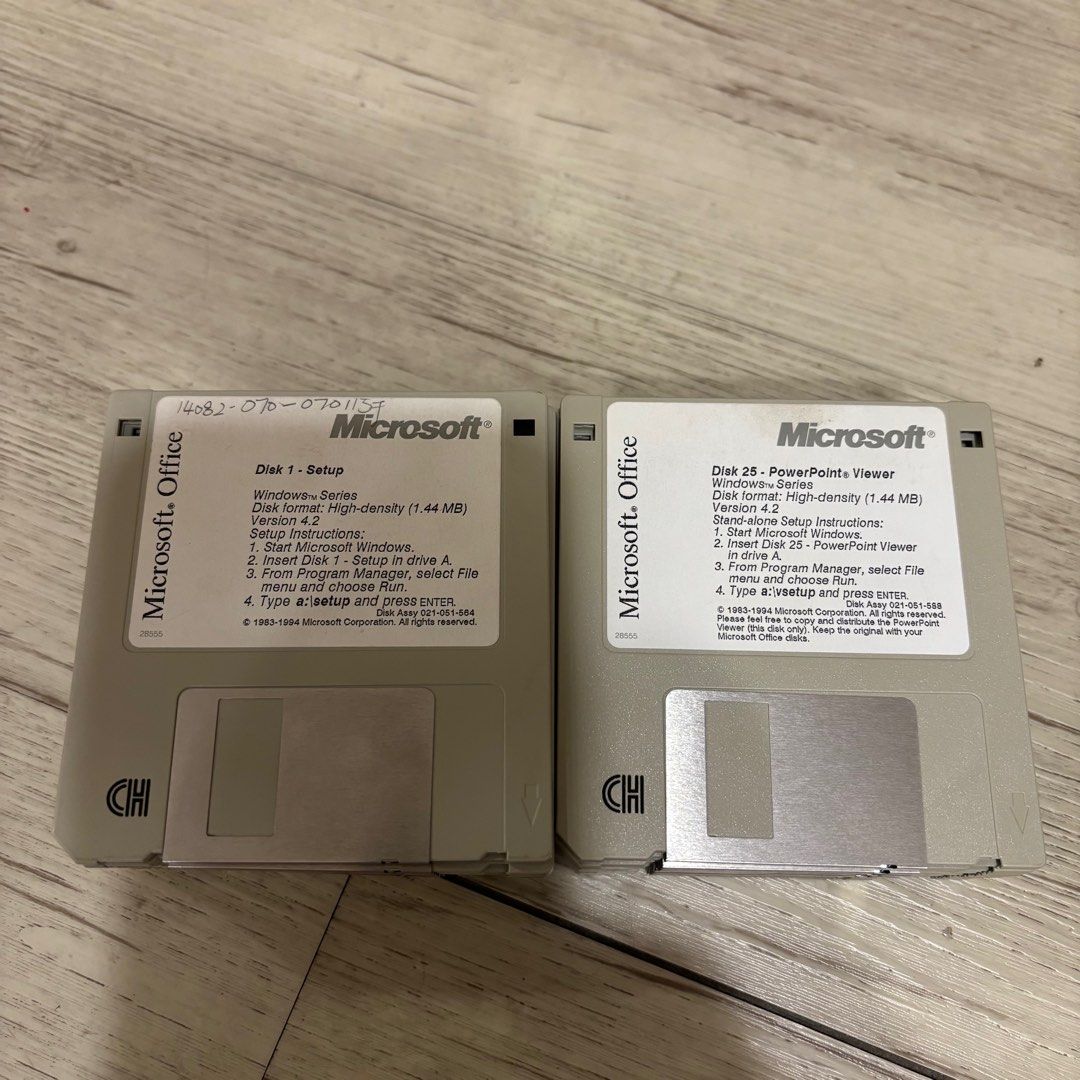 Microsoft Office Complete 25 Pieces of 1.44 MB Floppy Disk, Hobbies ...