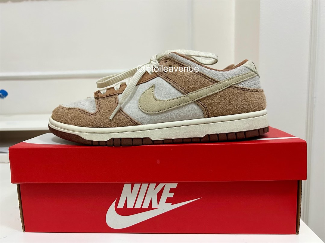 Nike Dunks Curry, Men's Fashion, Footwear, Sneakers on Carousell